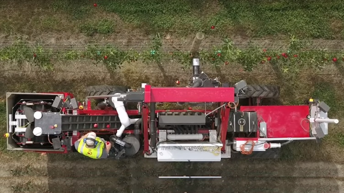 World's First Robotic Apple Picker | Industrial Equipment News (IEN)